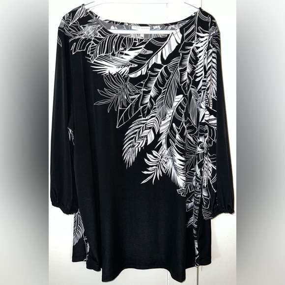 Susan Graver | Tops | Susan Graver Black And White Printed Liquid Knit ...
